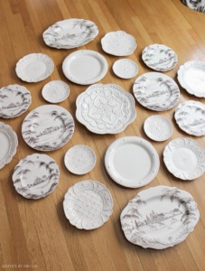 How To Hang Plates on the Wall (The Best Plate Hangers & More ...