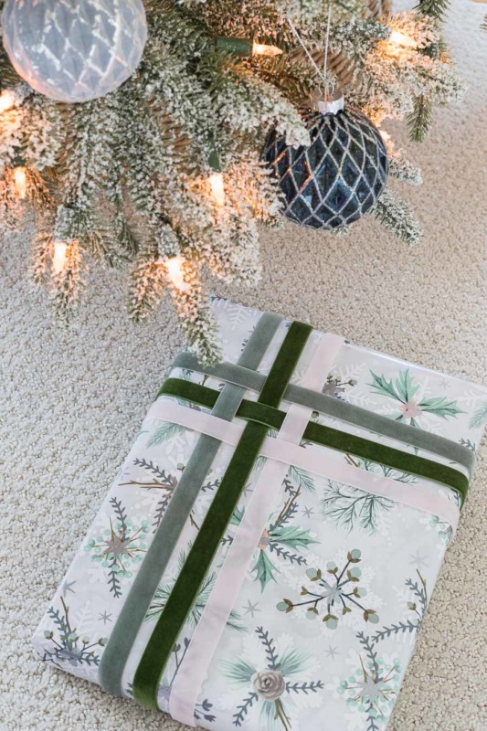 Christmas Ribbon: All of My Favorite Sources! - Driven by Decor